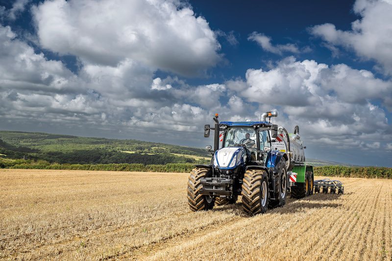 T7.300: Πρεμιέρα για τη νέα ναυαρχίδα της σειράς από τη New Holland