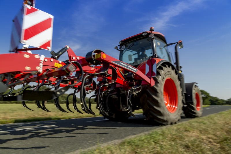 Σβάρνα τριών σειρών στη νέα γκάμα των Kverneland Enduro Pro και Turbo