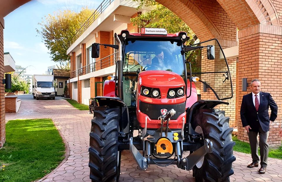 Το πρώτο της τρακτέρ ύστερα από 10 χρόνια κυκλοφορεί η ρουμάνικη IRUM