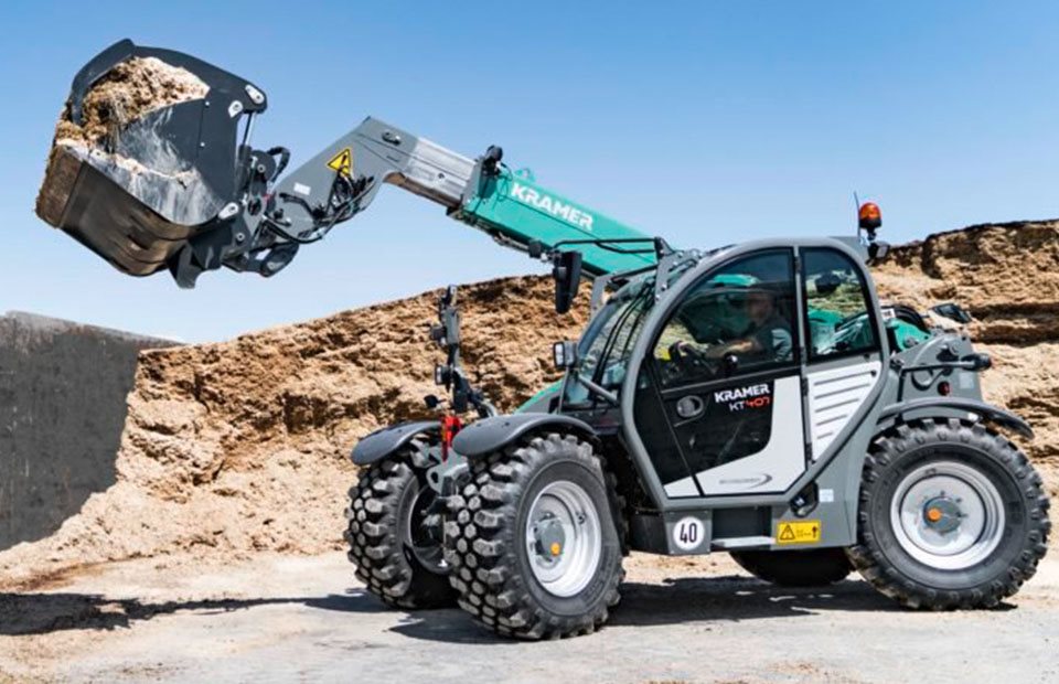 Δύο μεσαίοι φορτωτές της Kramer