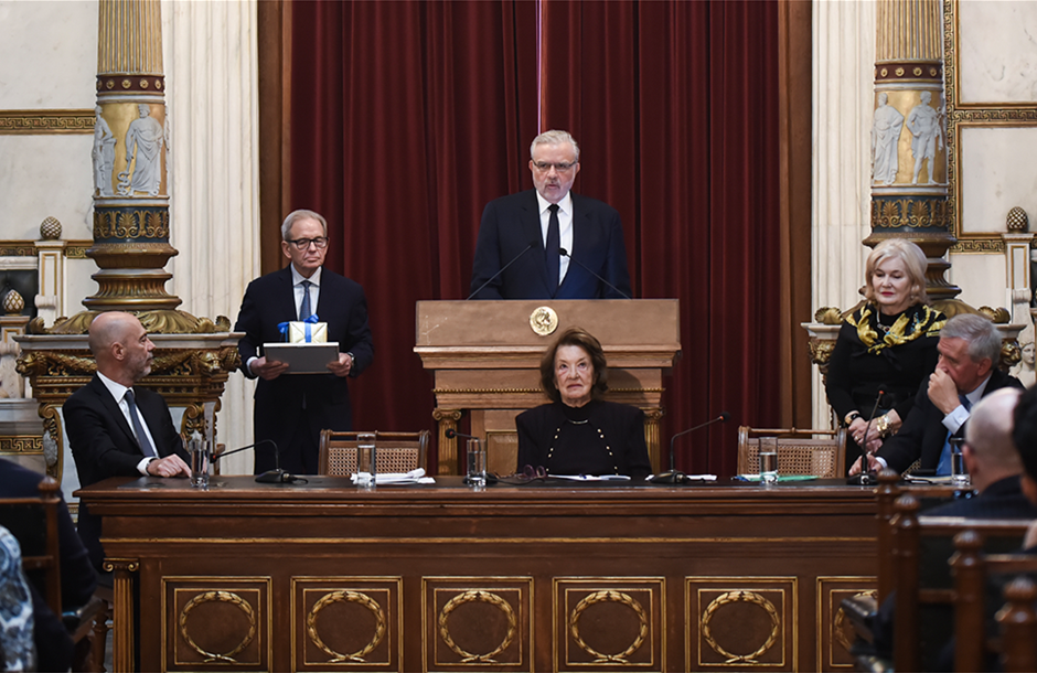 Βράβευση του Διευθύνοντος Συμβούλου της Τράπεζας Πειραιώς για ...